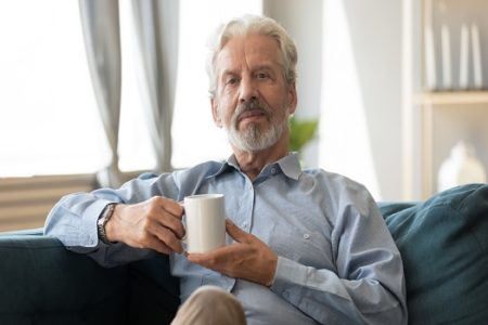 5 Reasons It’s Unhealthy for Seniors to Live Alone